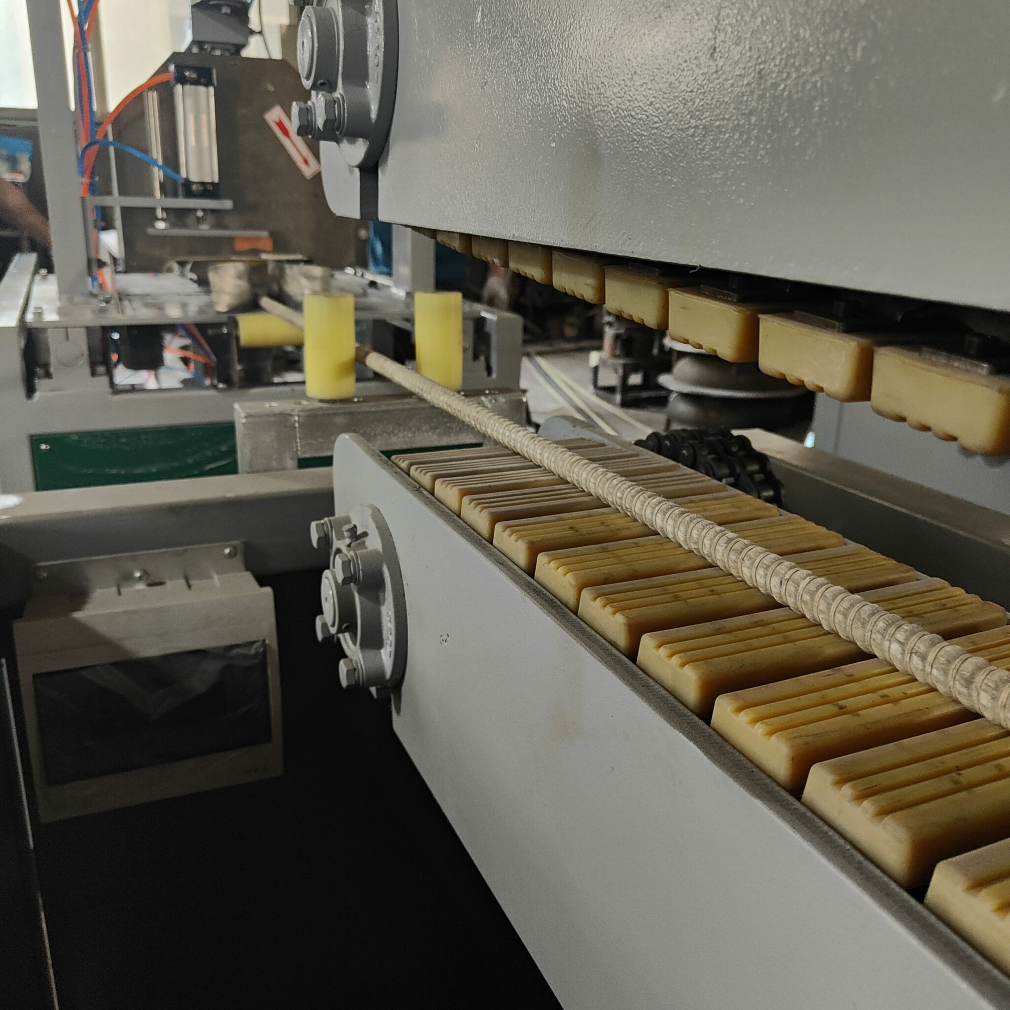 GFRP Rebar Pultrusion Line Rubber Haul off Machine | Automatic Cutter